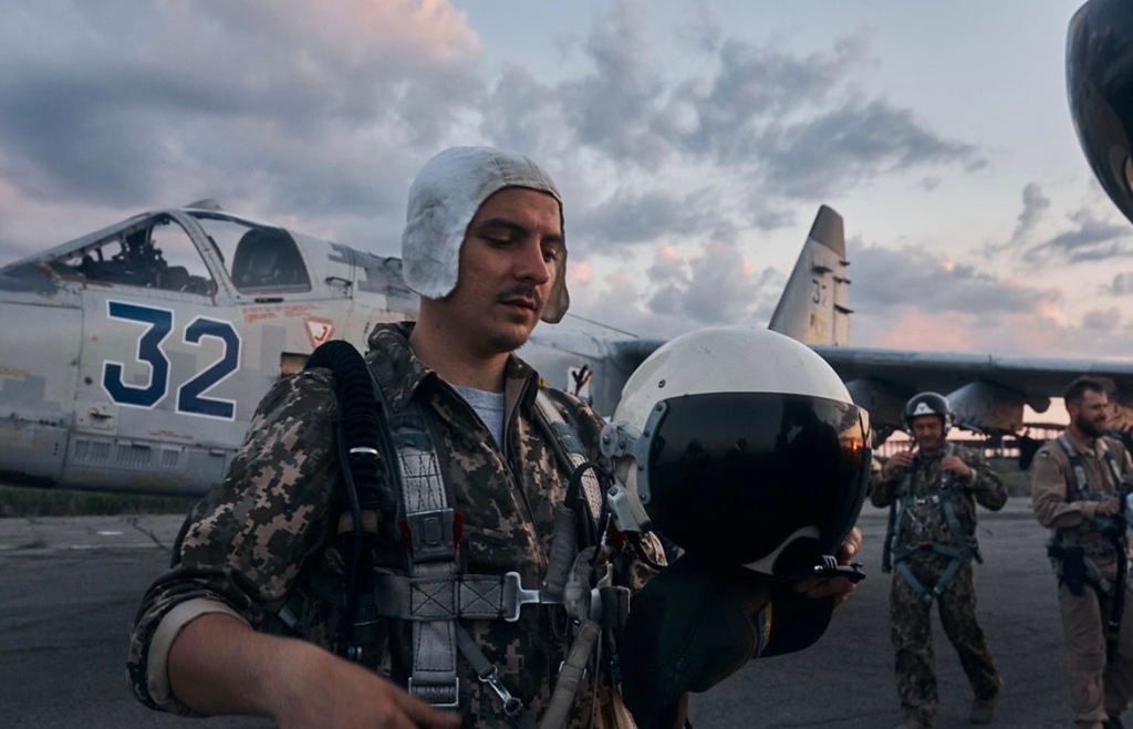 His last flight: Decorated fighter pilot killed on combat mission in ...