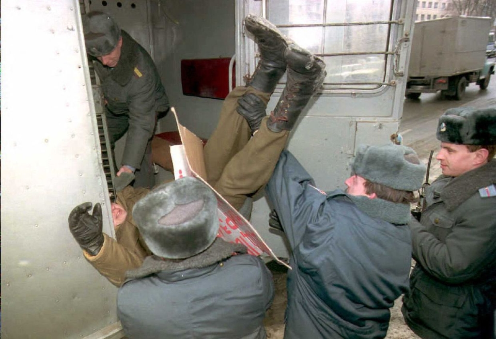 30 years ago today, Ukraine traded nuclear arms for security assurances ...