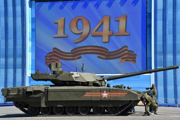 As Russian tank losses in Ukraine pass 9,000, here's what you need to know