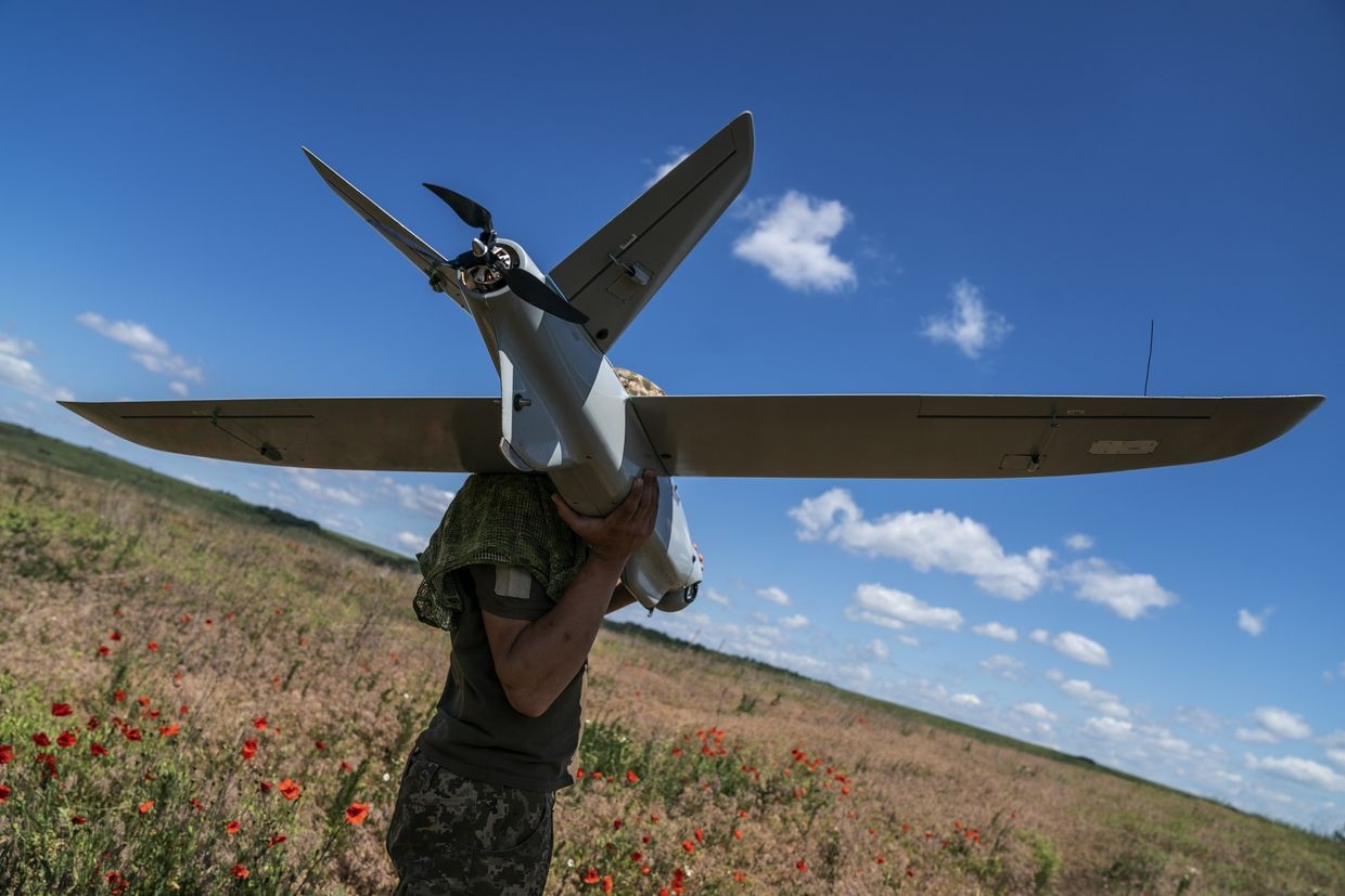 Russia uses cheap decoy drones to overload Ukraine's air defense ...