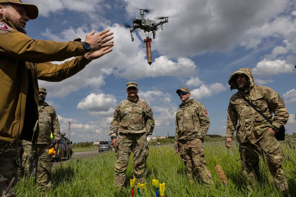 How the next generation of Ukrainian drone pilots are being trained at ...