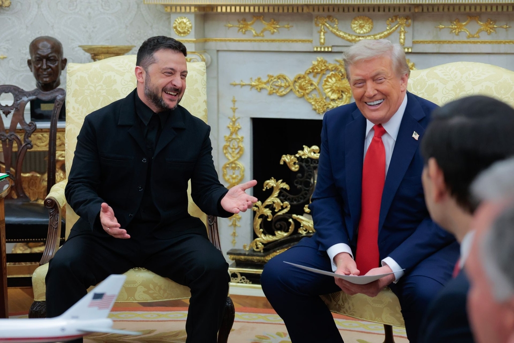 Did Zelensky wear a suit? President's outfit at White House meeting ...