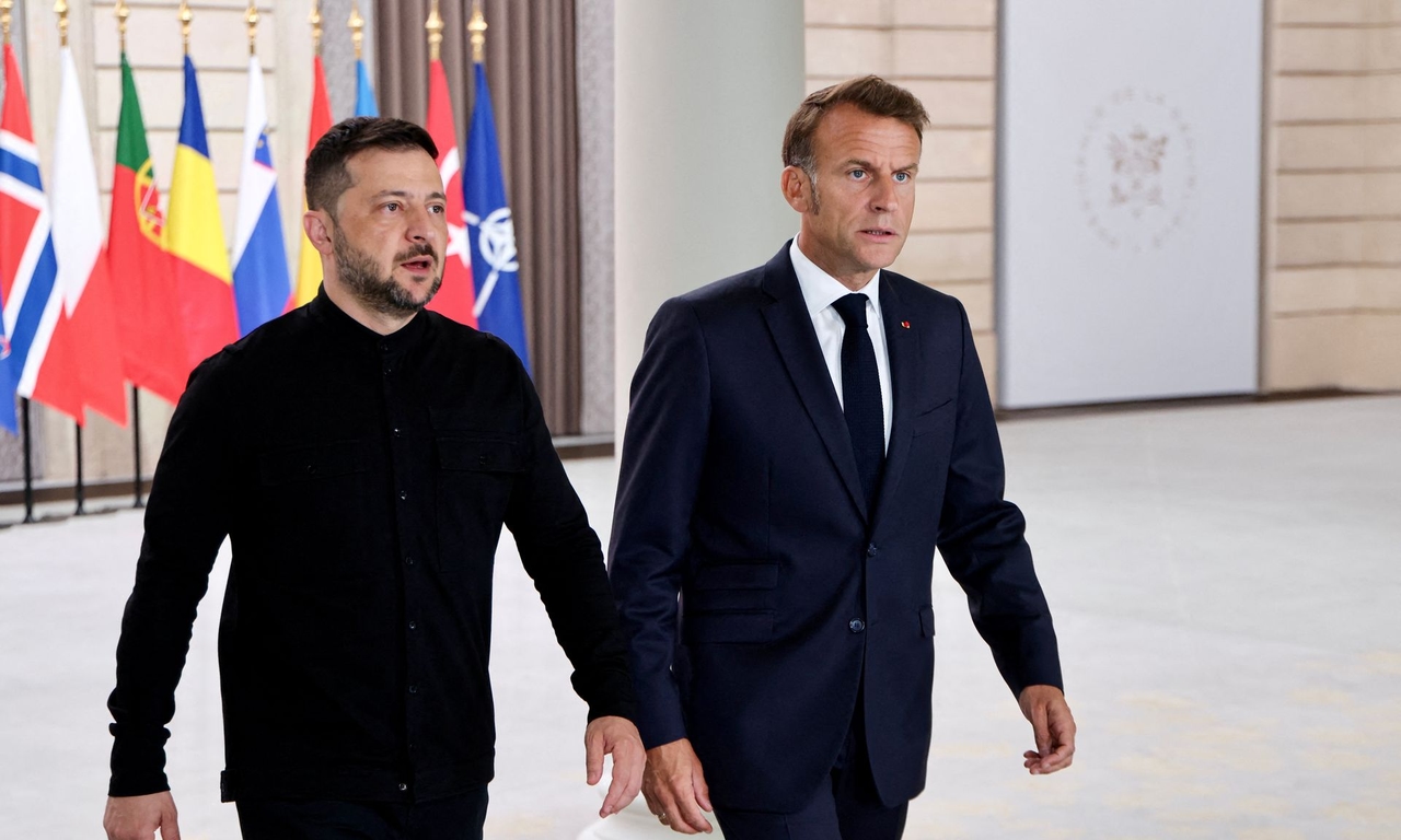 'Coalition of the Willing' convenes in Paris as 39 countries discuss Ukraine security guarantees ...