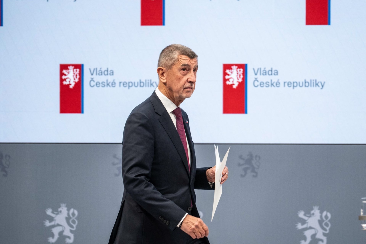 Czechia's new government faces early divisions over Ukraine