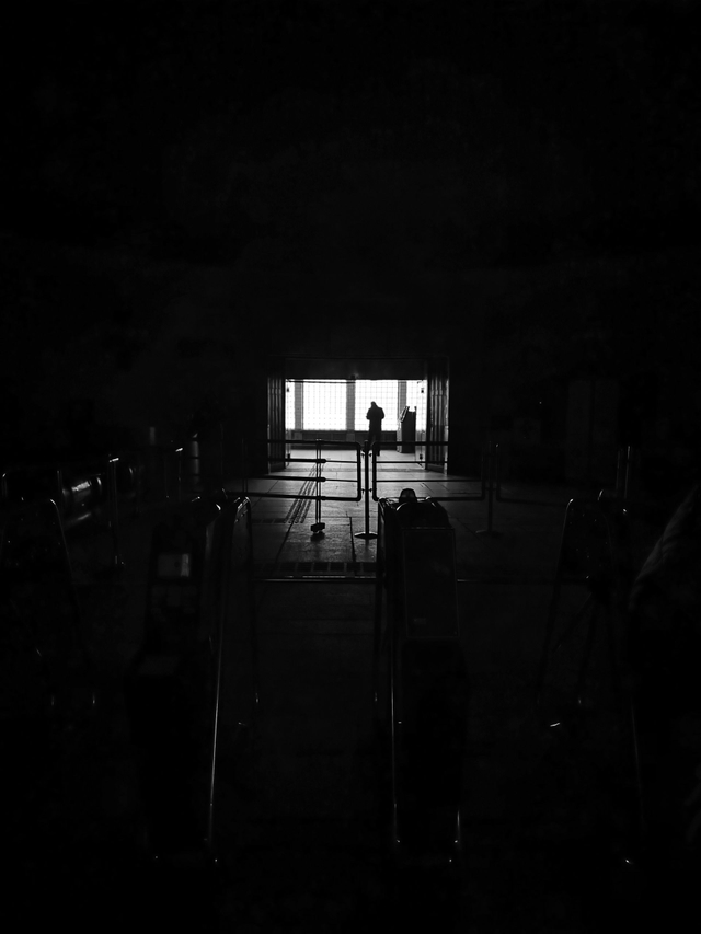 'Everyone in shock' – Kyiv residents left without power, heating, and ...