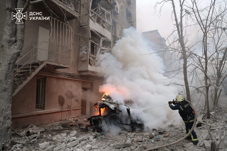 Update: Russian missile attack on Kharkiv kills 6 people, including 3 ...