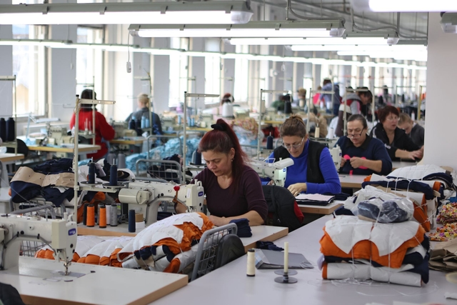 Reporter's notebook: What a factory says about Ukraine’s economy
