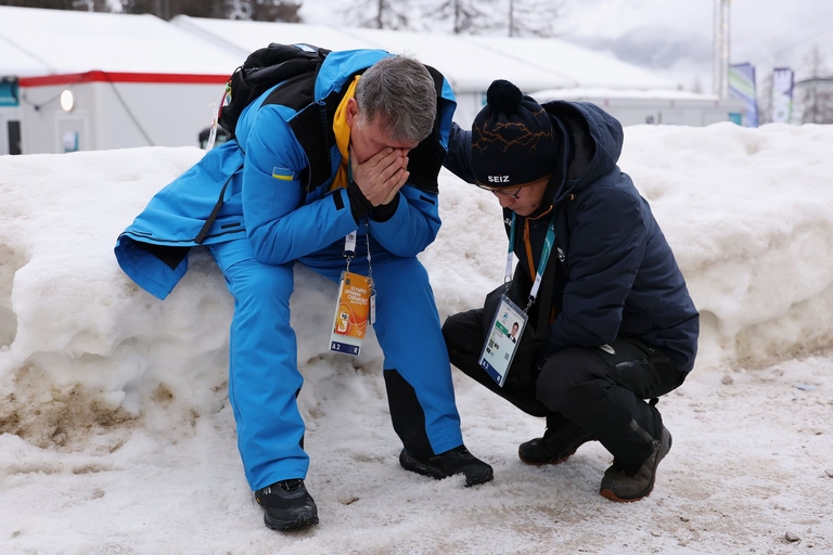 Zelensky awards Ukrainian athlete disqualified over 'memorial helmet ...