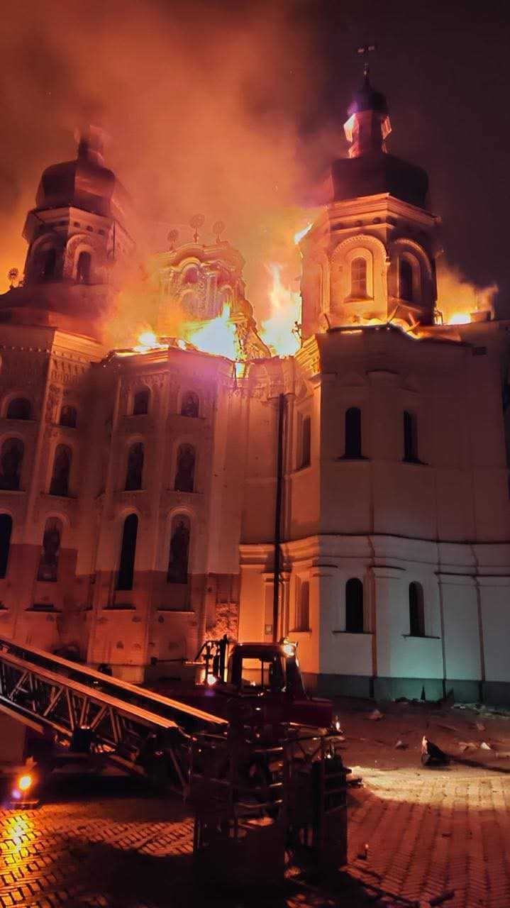 Kyiv's historic Pechersk Lavra burns as Russian rains ballistic ...