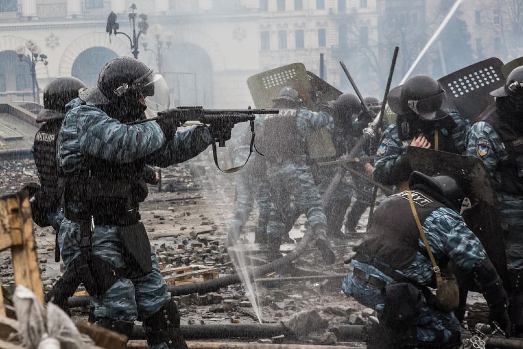 Ex-commanders of Berkut riot police charged with destroying weapons ...