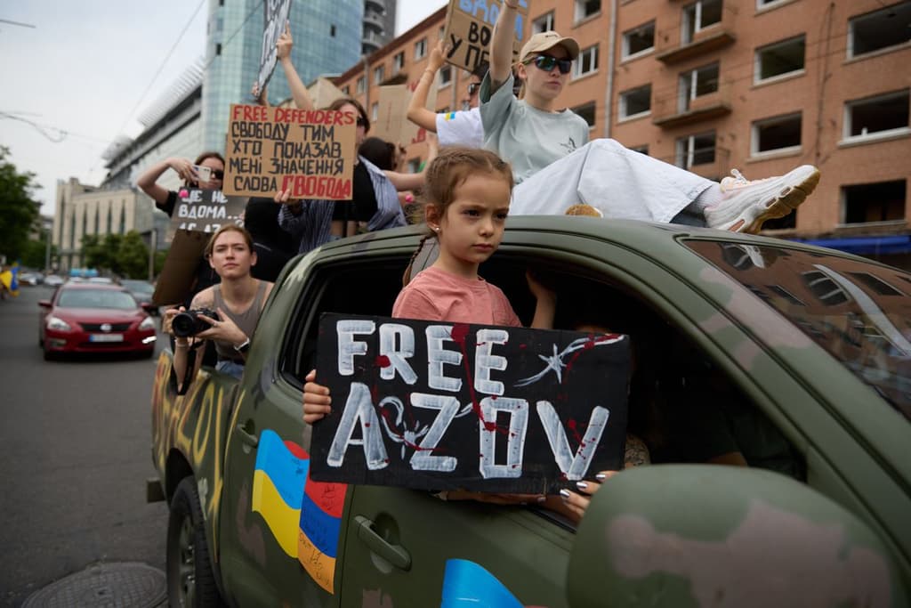 Ukraine war latest: Kavkazskaya oil facility still burning; Ukraine ...