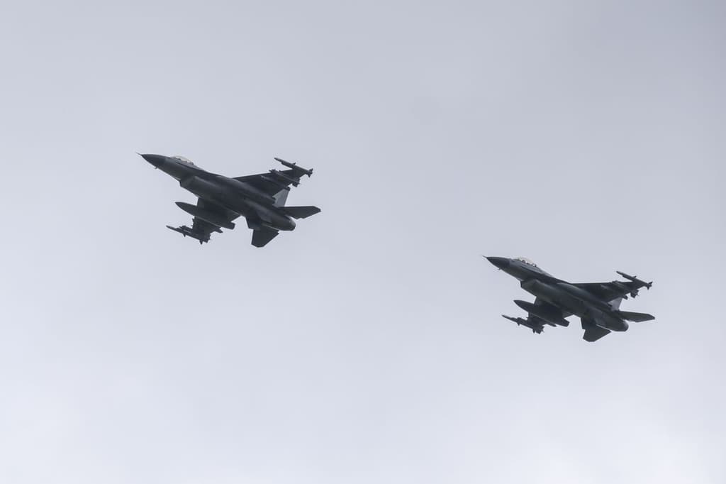 BREAKING: F-16 fighter jet crashes in Ukraine, military confirms