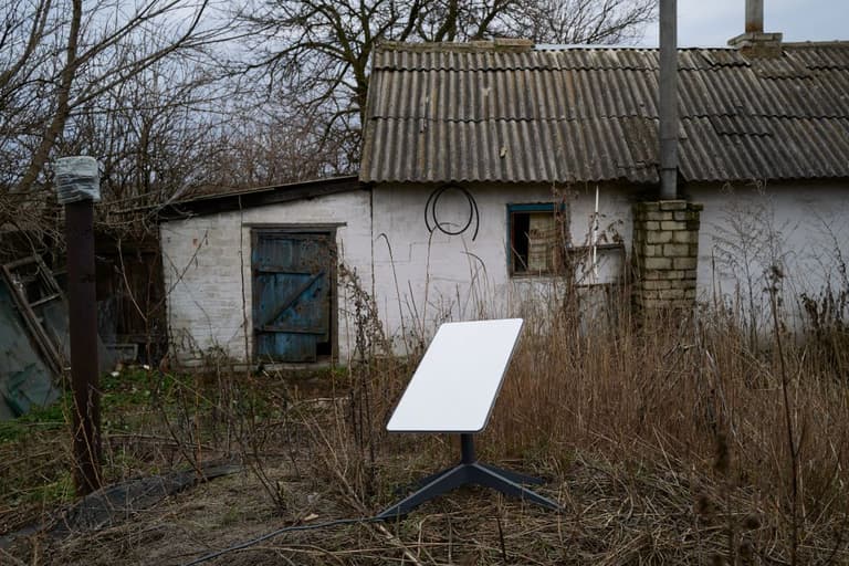 Russia threatens families of Ukrainian POWs to register Starlink ...