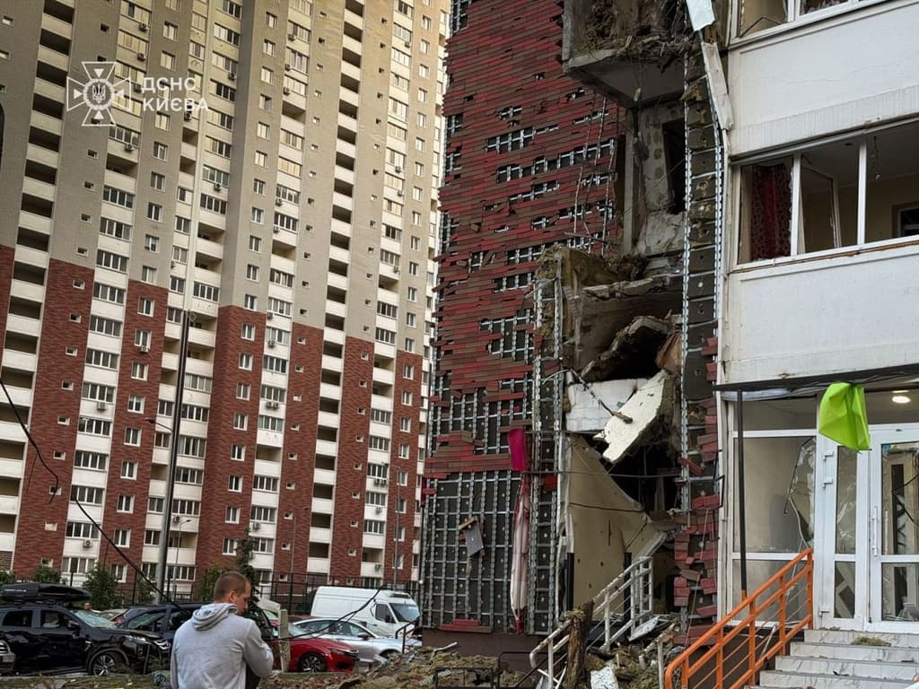 Ukraine war latest: Russia carries out one of largest attacks against ...