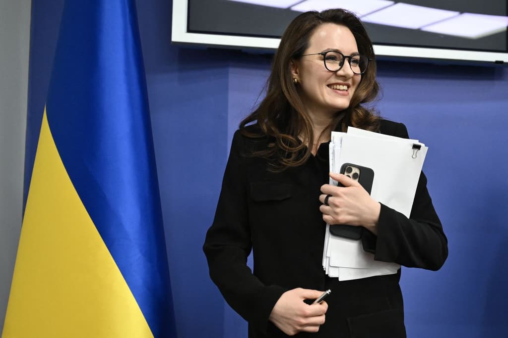 Ukraine war latest: Ukrainian government allows men aged 18-22 to go abroad
