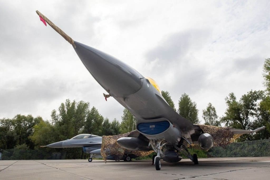 3,350 ERAM missiles are heading to Ukraine — here's how they can be used against Russia