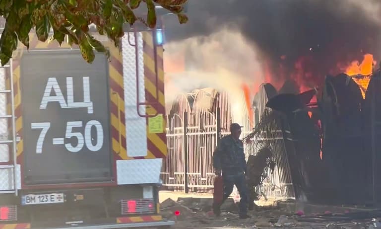 Russian strike hits central Sumy just hours before Trump-Putin summit