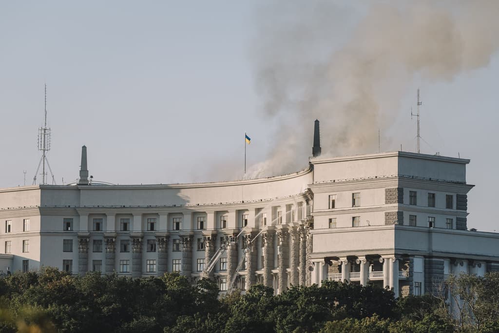 Russian missile that hit government headquarters contained over 30 ...