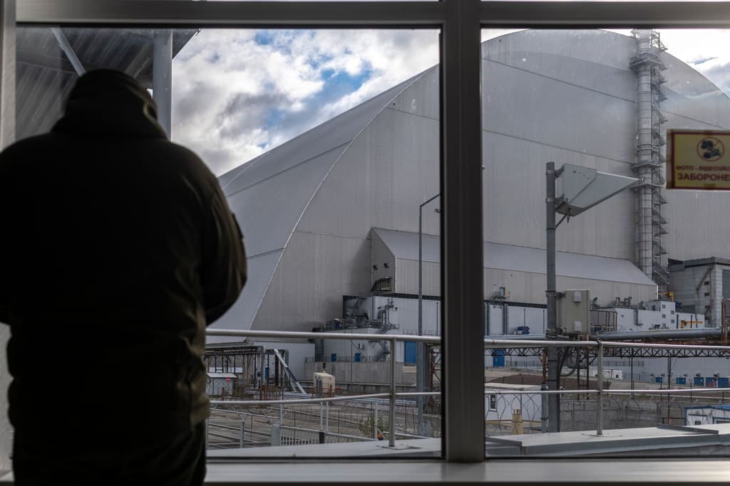 Ukraine war latest: Chornobyl Nuclear Plant loses power after Russian ...