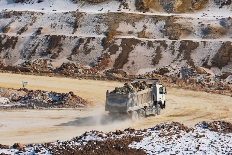 US, Ukraine minerals deal will finally go live in 2026
