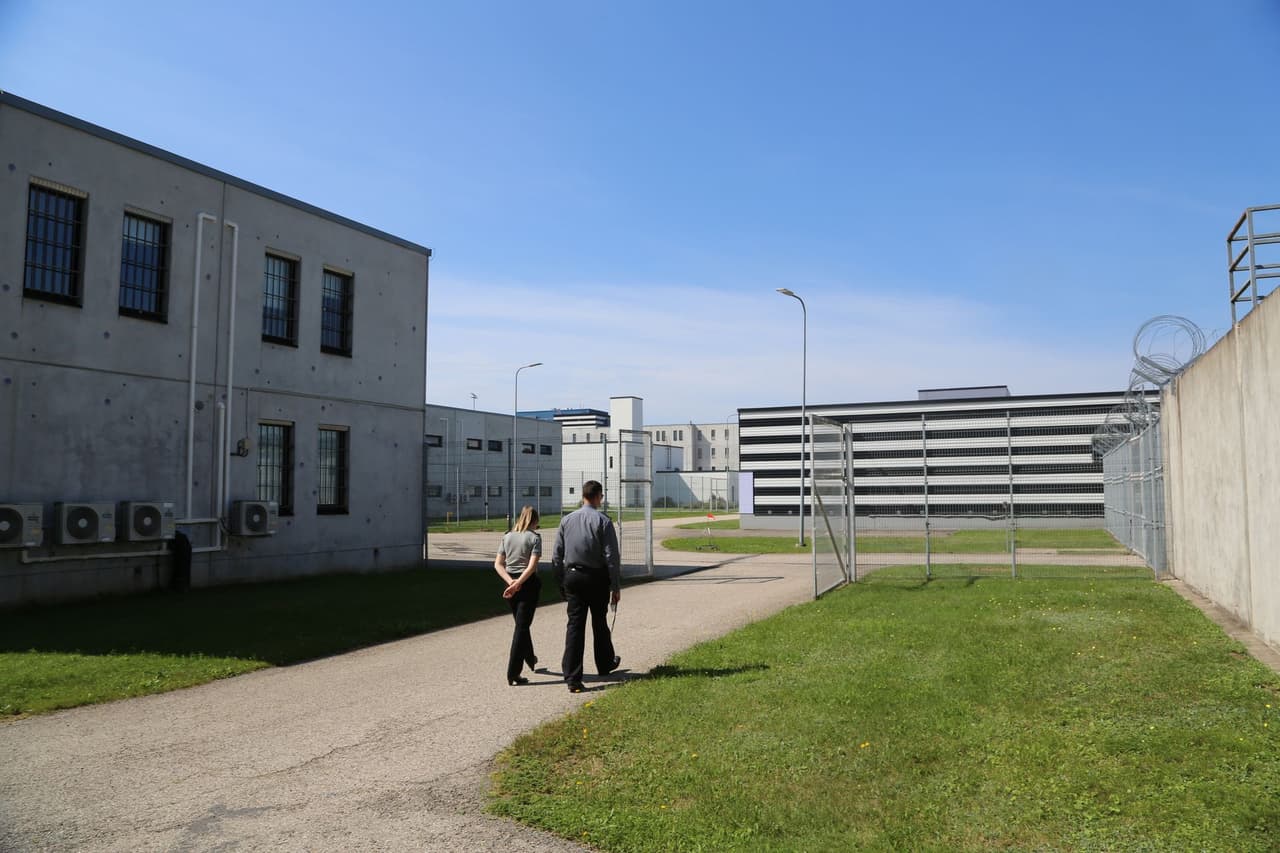 Estonian court sentences soldier for spying for Russia
