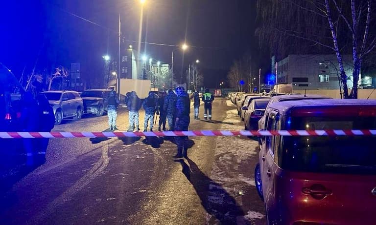 Moscow blast kills 2 Russian police officers tied to Ukrainian POW ...
