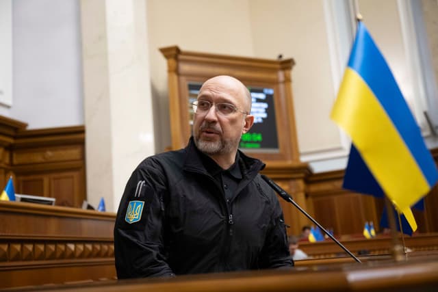 Ukraine eases curfew rules as energy crisis caused by Russian attacks ...