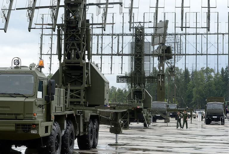 Ukraine strikes Russian radar systems, S-400 launcher in occupied ...