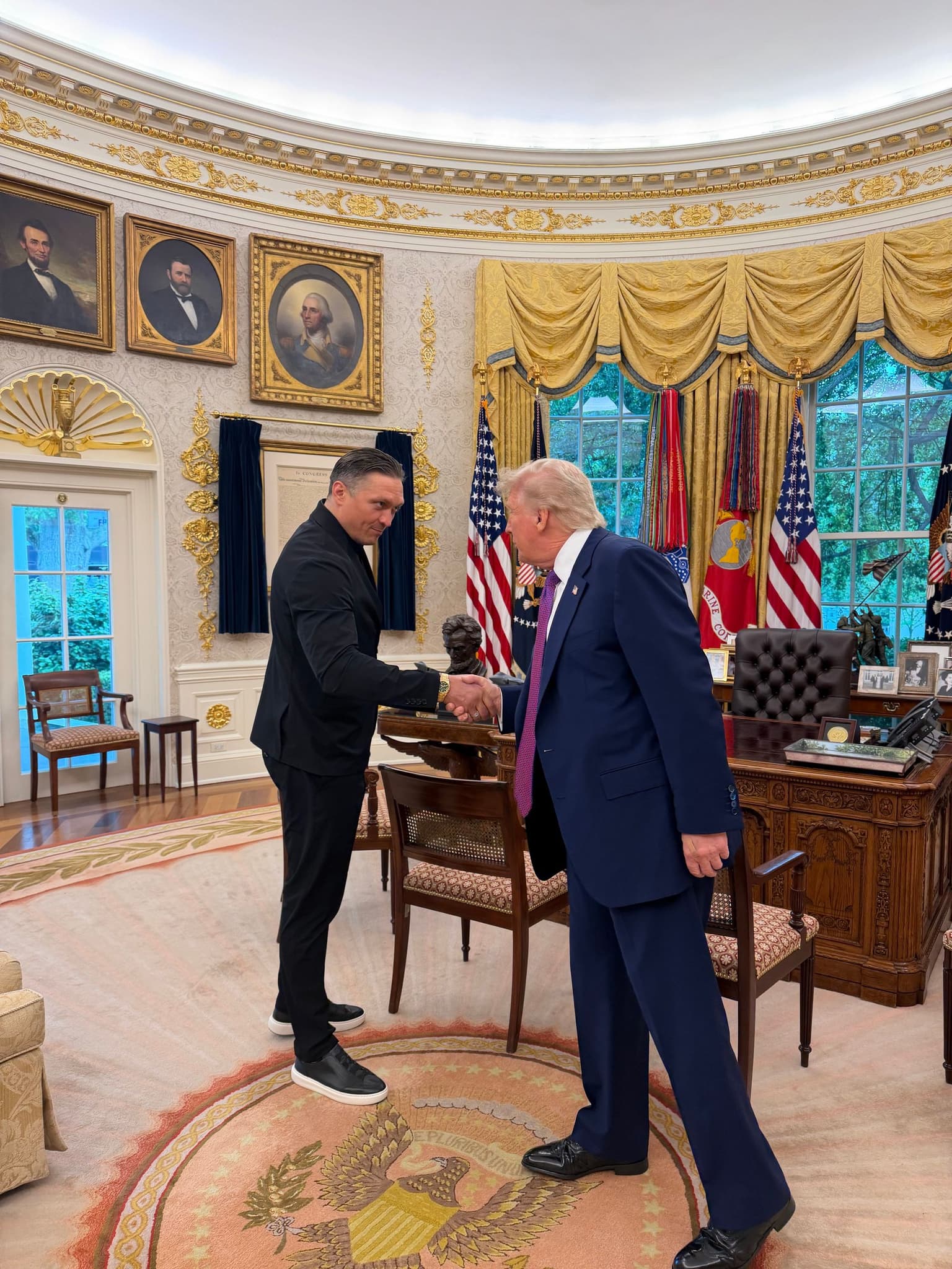 Ukrainian boxing champion Usyk visits White House, meets with Trump